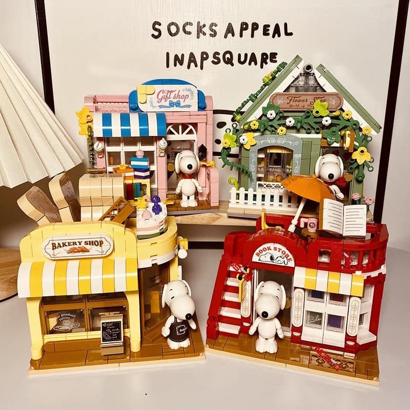 Peanuts Snoopy "Shop Owner" Building Block Set | SNPY ONLY