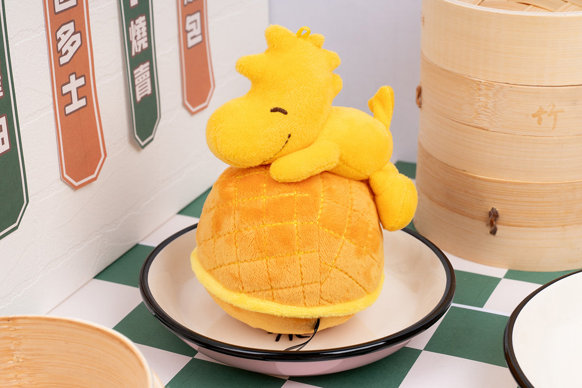 Peanuts Woodstock "Pineapple Bun" Plush Charm | SNPY ONLY