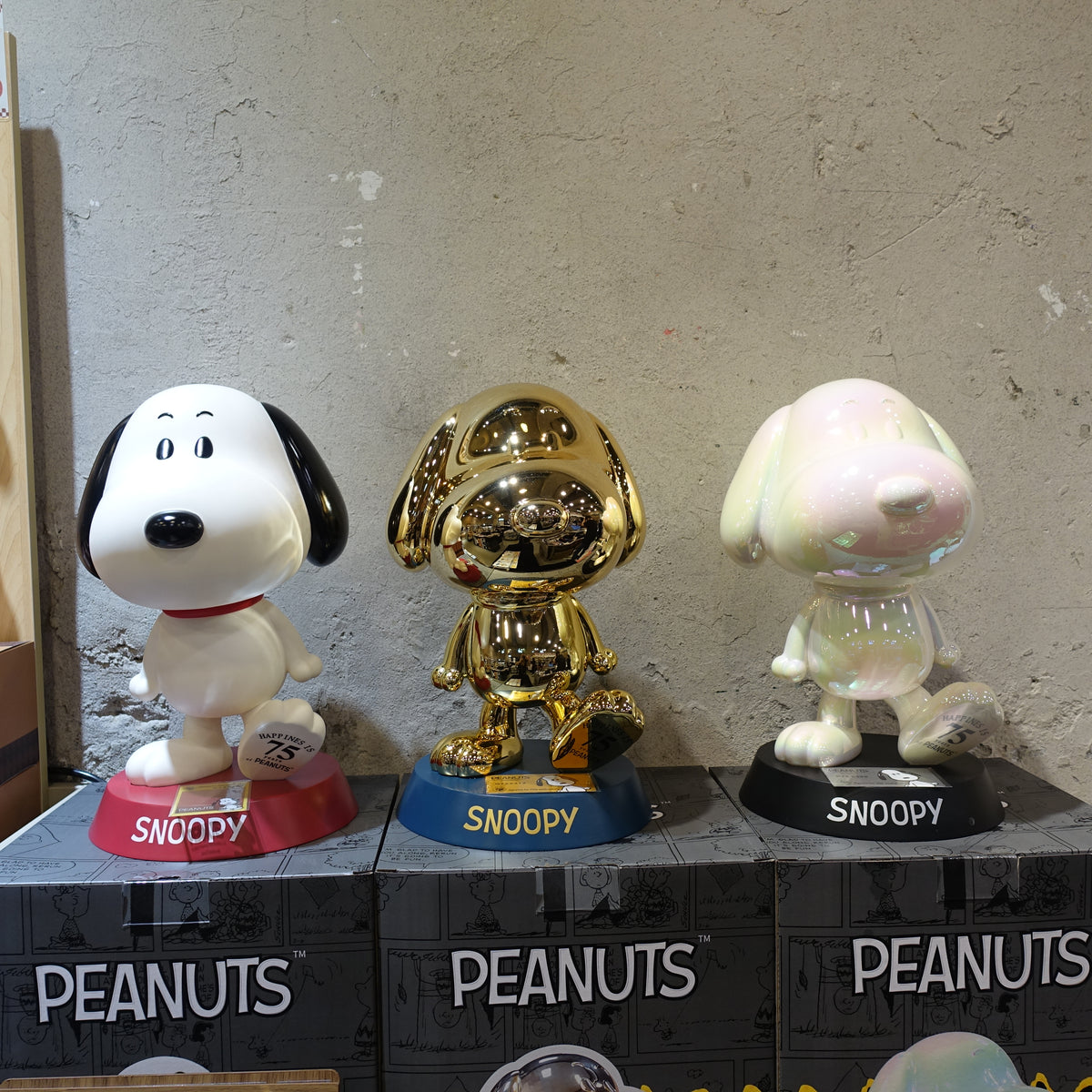 *Pre-Order* Peanuts Snoopy "Happiness Is" Figure (Pearl) | SNPY ONLY