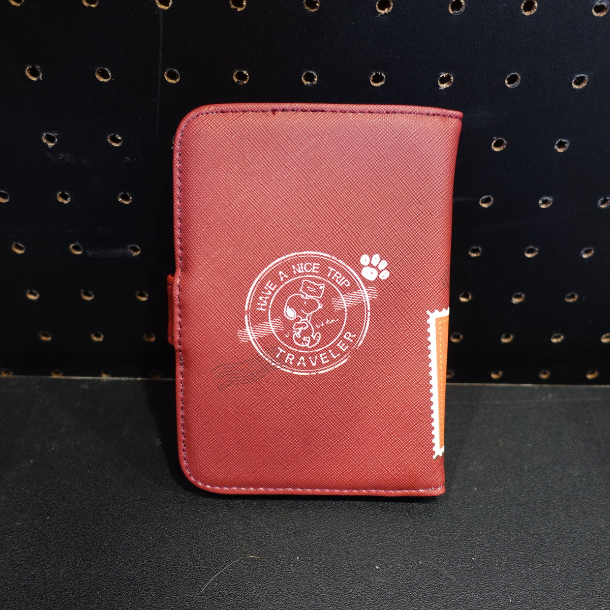 Peanuts Snoopy "Feeling Free" Passport Holder | SNPY ONLY
