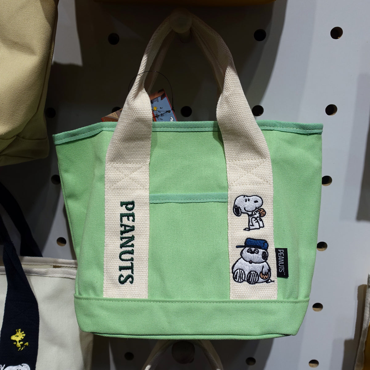 Peanuts Snoopy Embroidered Canvas Tote Bag (Green) | SNPY ONLY