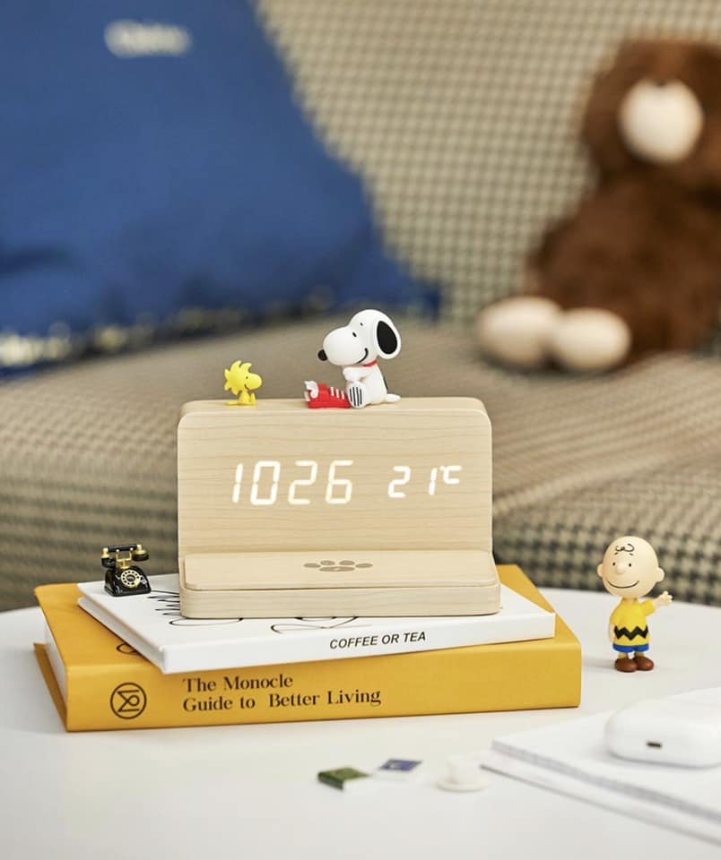 Peanuts Snoopy Digital Alarm Clock with Wireless Charging | SNPY ONLY