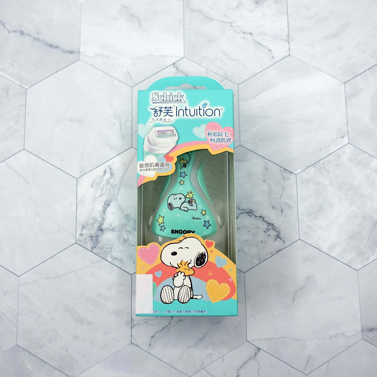 Peanuts Snoopy Schick Intuition Razor Set | SNPY ONLY