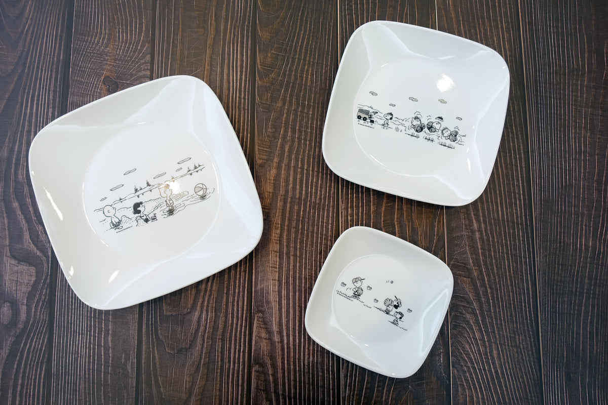 Corelle B&W Peanuts Snoopy Square Plate Set | SNPY ONLY